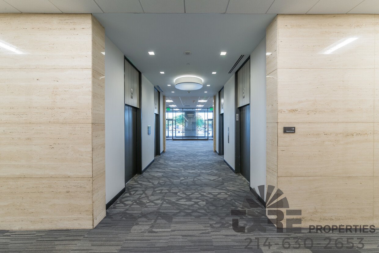 Mockingbird Towers | 1341 W Mockingbird Ln Dallas, Texas